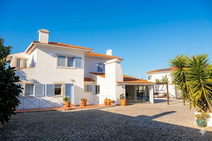 Boutique Villa Vogue 23 - 
5 Suites | 6 Bathrooms - Cascais