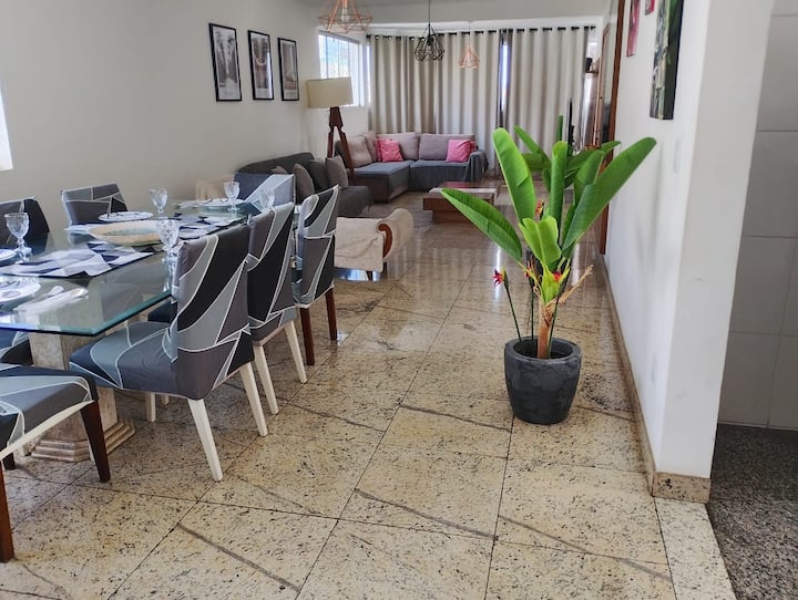 Apto Gigante 4 Quartos Em Bh, 13pessoas, Café/bolo - Belo Horizonte