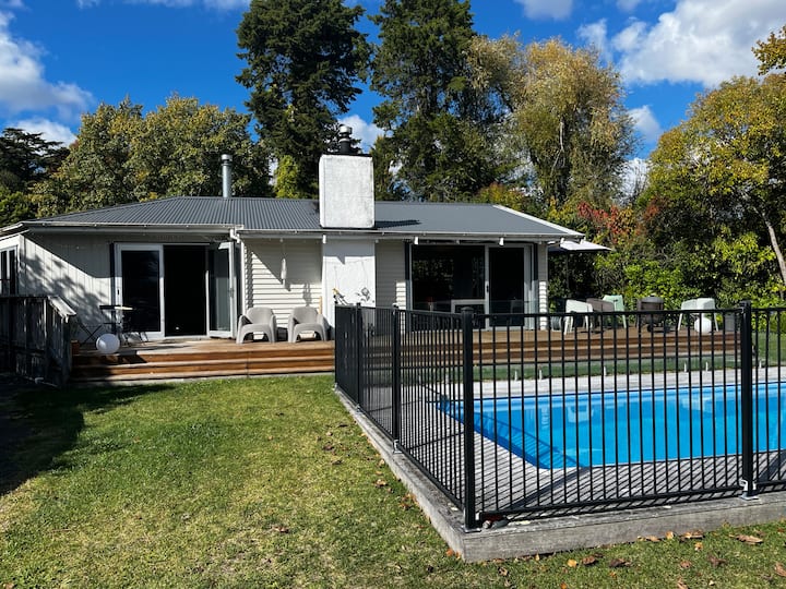 Family Home On Franklin Terrace - Havelock North