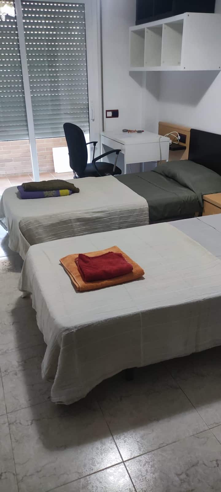 Habitación Acogedora, Tranquila Y Muy Soleada. - Terrassa