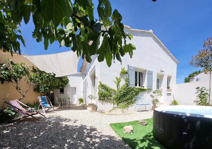 Mazet Provençal Et Spa - Crillon-le-Brave