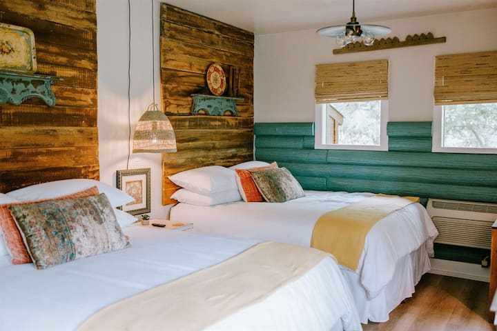 Sunshine Suite Creekside Cabin | On The Square - Wimberley, TX