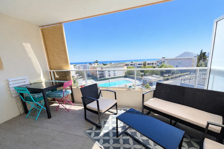 Agréable Studio Vue Mer Avec Terrasse Et Piscine - Plage des Bouches du Loup