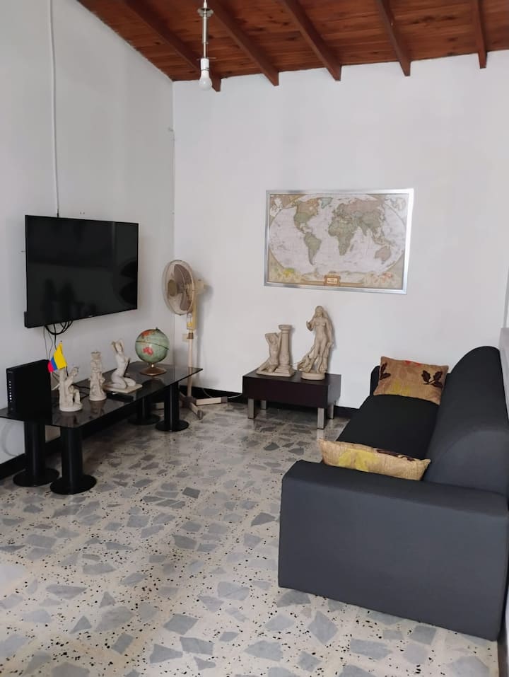 The Bunker Big Apartment In The Historical Center - Medellín