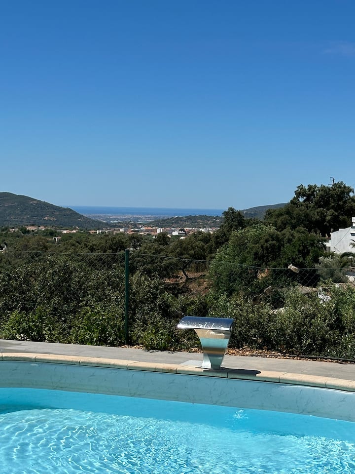 Luxuosa Moradia Com Piscina Privada - Distrito de Faro