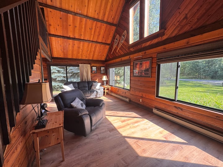 Cozy Cabin | 5 Minutes To Glacier Park - West Glacier, MT