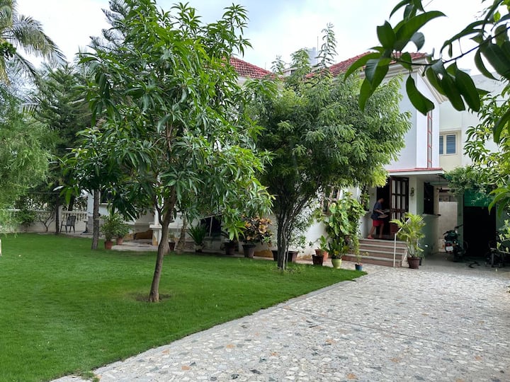 Green Villa - A Special And Personal Holiday Home - Bhuj