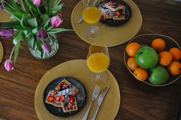 Cozy 2br W/ Balcony – 5 Min To Old Town/ Best Area - Tallinn