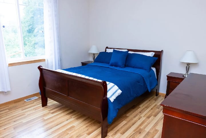 Perfect Stay For World Cup Light Rail 3 Min Away! - Seattle, WA