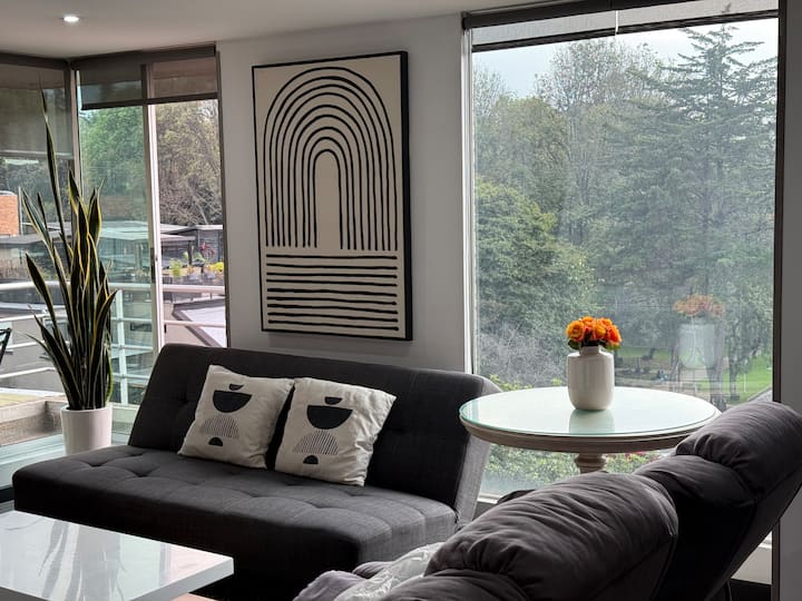 Amplio Iluminado Sillas Reclinables Vista Al Cerro - Bogota