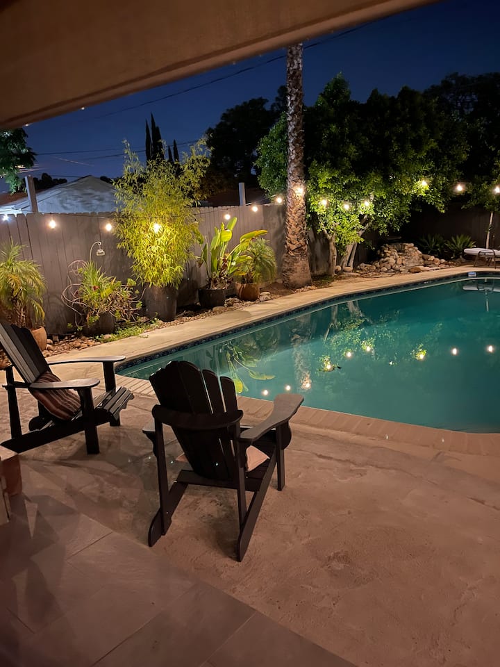 Pool View Completely Detached Studio In The Valley - Los Angeles, CA