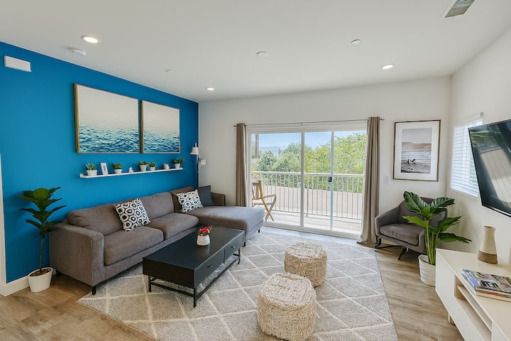 New! 🌟🌟🌟🌟🌟Large Luxury Apartment, With Ev Charger. - Mission Valley - San Diego