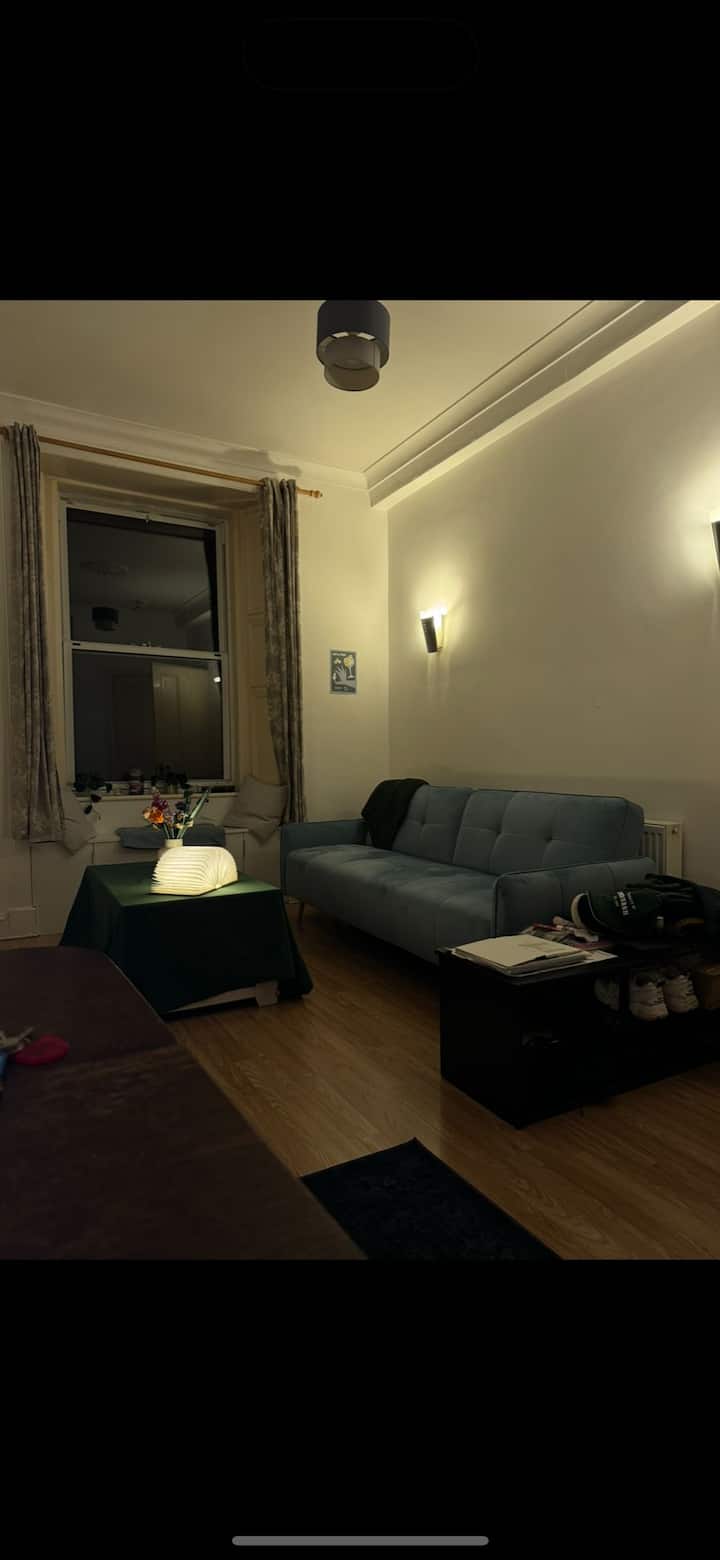 A Bright, Well Furnished 1 Bed. - Edinburg