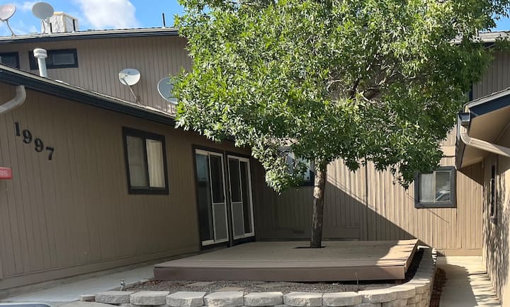 Elko Townhome Near Golf Course - Elko, NV
