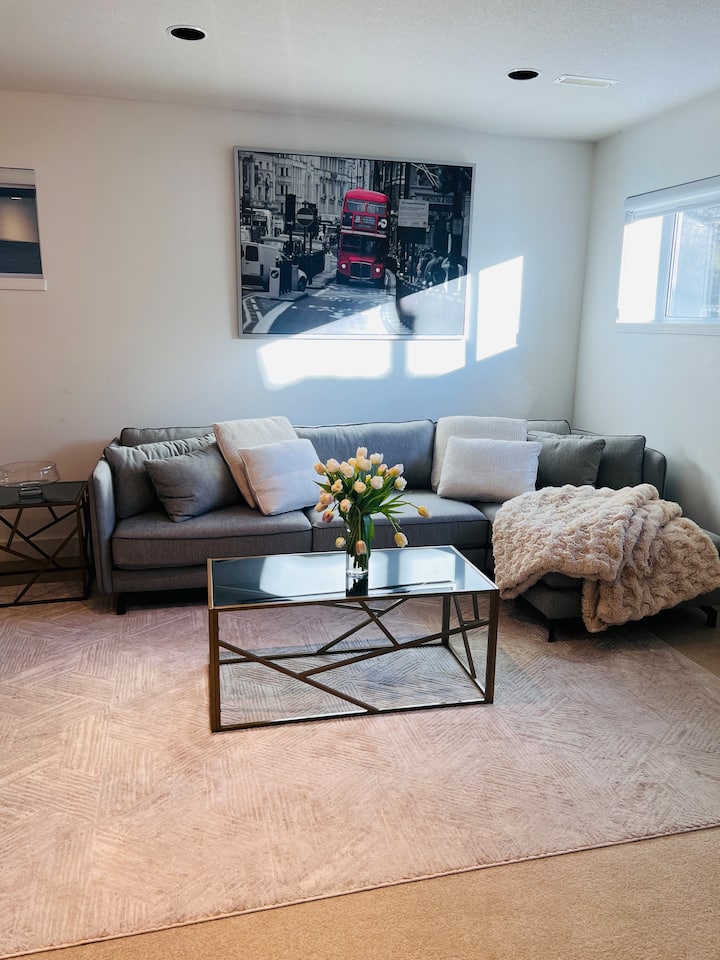 Cozy, Suite - North Vancouver