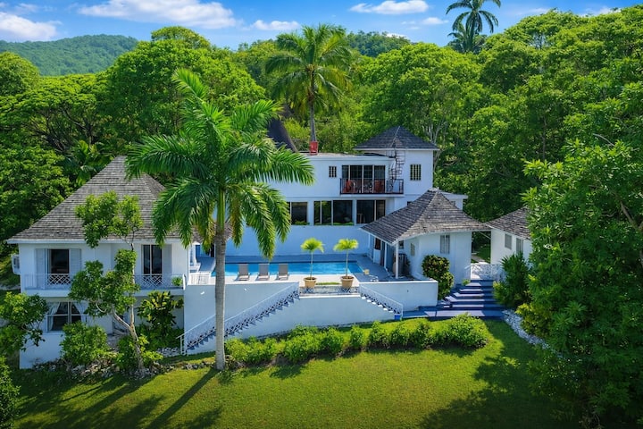 Villa Monzon L Bayview L Butler L Chef L Chauffeur - Montego Bay