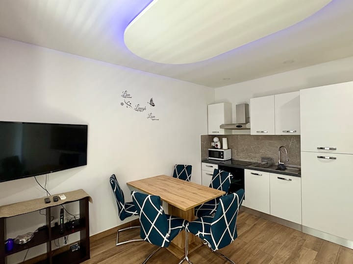 Beautiful Brand New Apartment Near Beach/center - Split