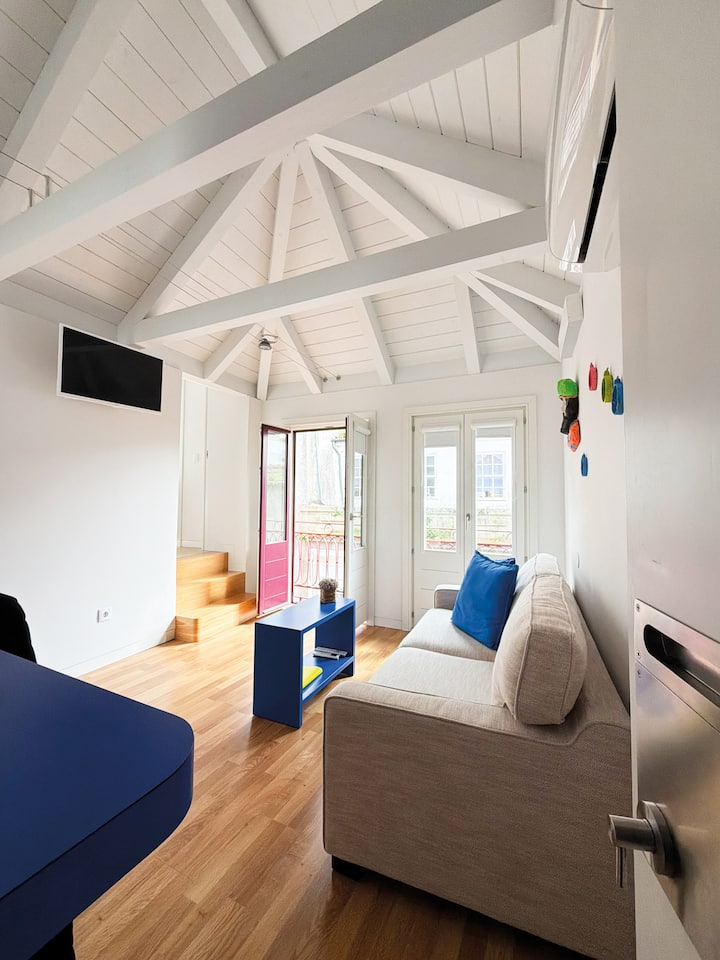 Popart Apartment 5| Bright Loft With High Ceilings - Porto