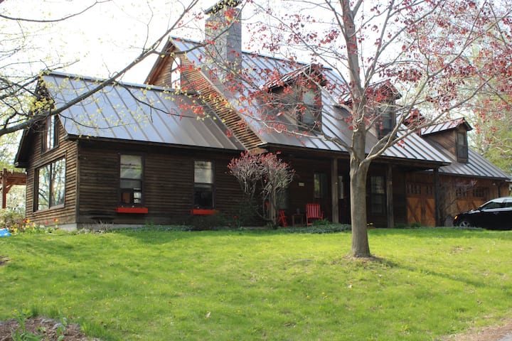 Chipman Hill Apartment. - Middlebury, VT