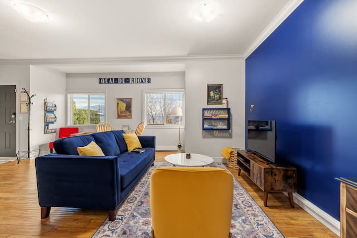 Van Gogh’s Hideaway. Bright•clean•stocked•stylish - Abbotsford