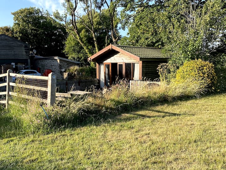 Cosy Rural Log Cabin, Near Slapton Sands - Kingsbridge
