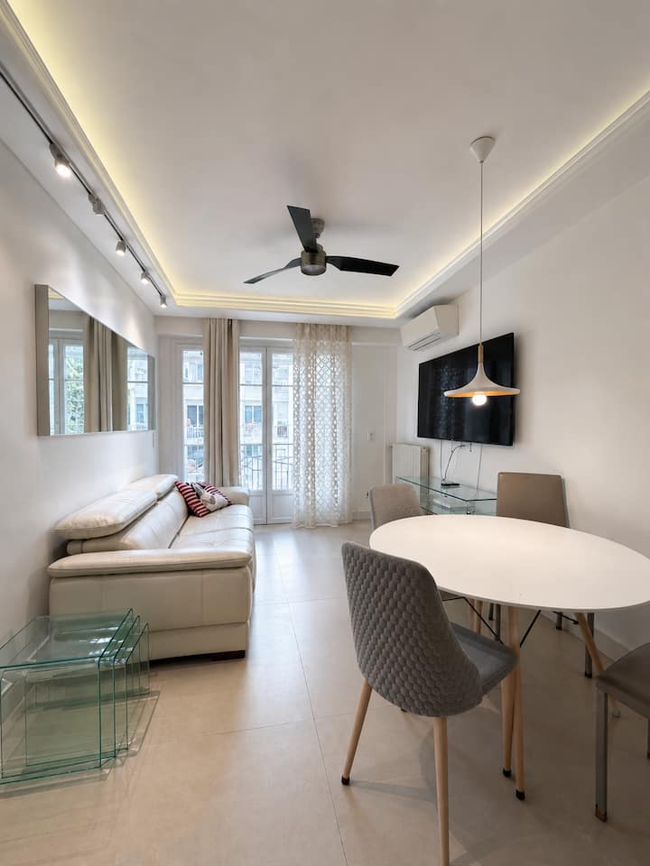 2 Beds-2 Full Baths,a/c, Lift-balcony, Parking! - Mônaco
