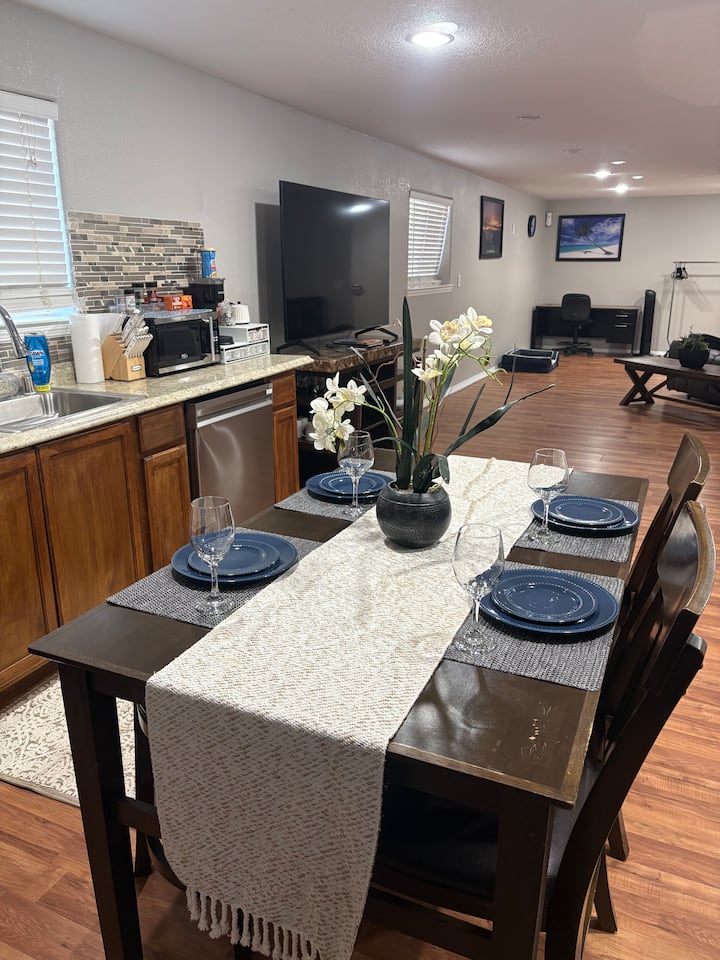 Red Rock Retreat | Cozy Private Studio - Gallup, NM