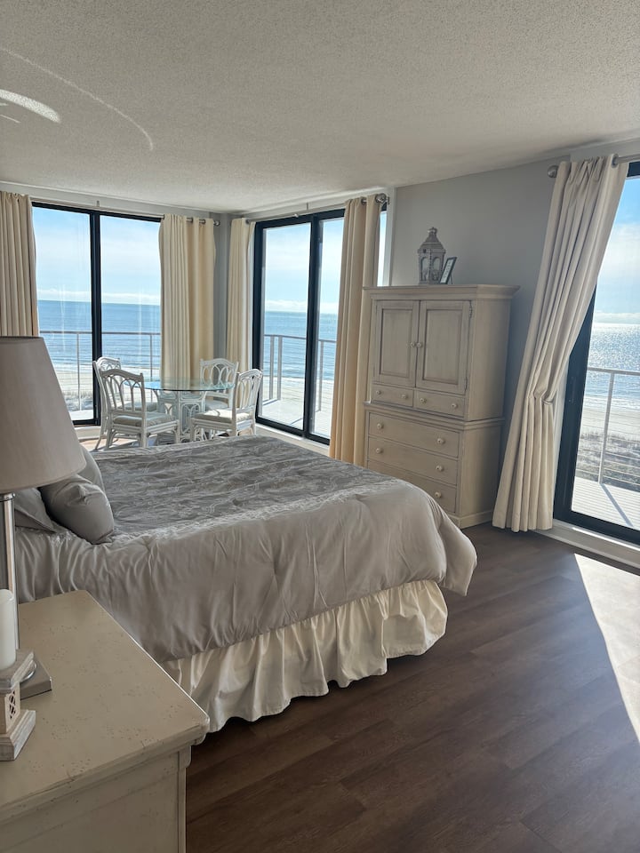 Beach Front Ocean View 3 Bdrm Condominium - Kiawah Island, SC