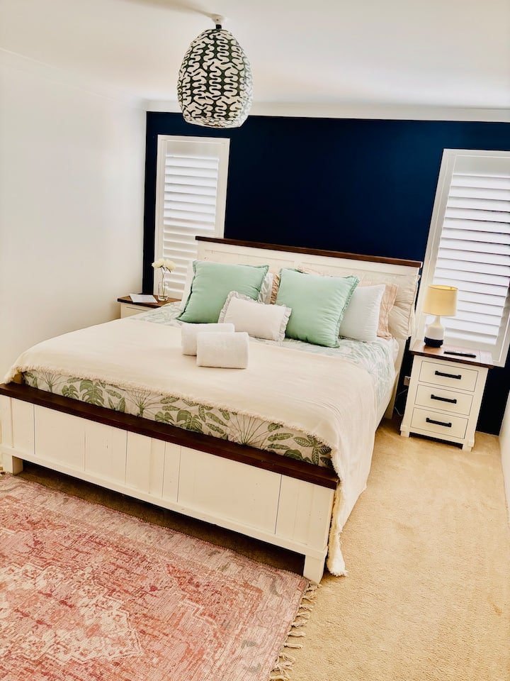 Luxury Beachside Large Room, Ensuite With Bath - Mandurah