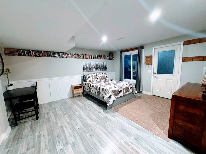 Private Entrance Walkout With Yard Deck And Bbq - Airdrie