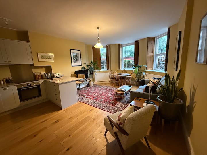 Charming Clifton Flat Driveway Parking, Ev Charger - Bristol