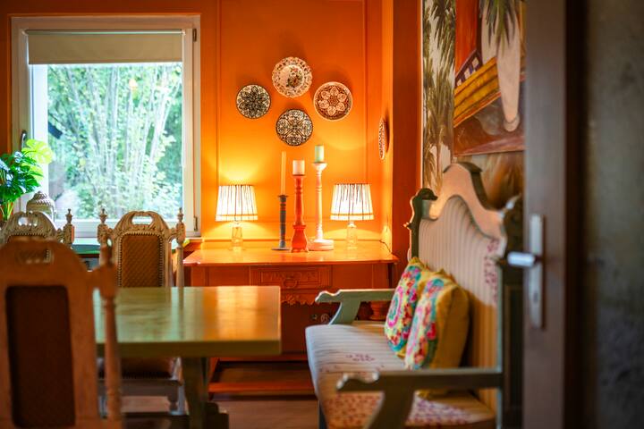 Afrikazimmer Balkon / Artfull Boutique Guesthouse - Overath