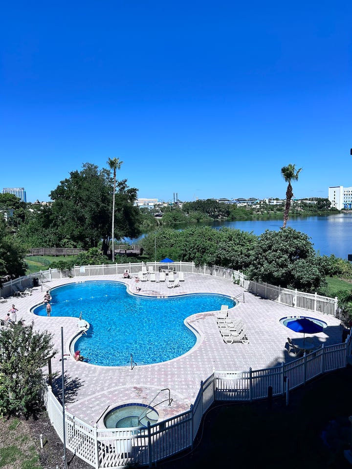 Trifecta Views! 2b/2b Pool•lake•universal•i-drive - Orlando, FL