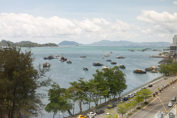 Seaview & Golf View 3br 11pax Imago  Shopping Mall - Kota Kinabalu