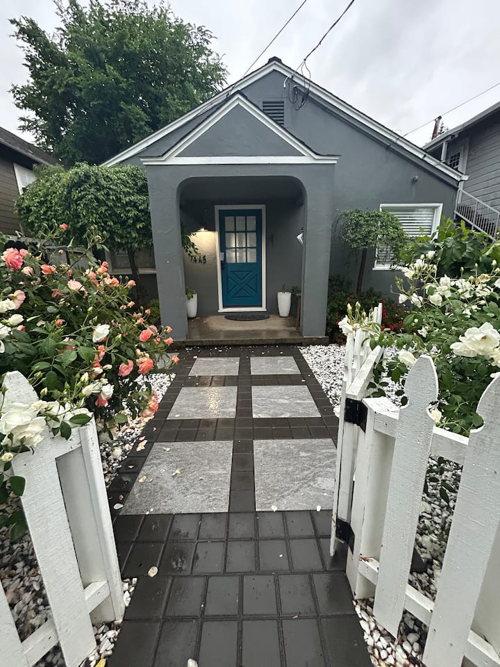 Cozy Bungalow! Wine & Love In Downtown. - Napa, CA