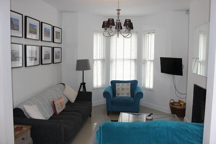 Modern Portrush Townhouse - Portstewart