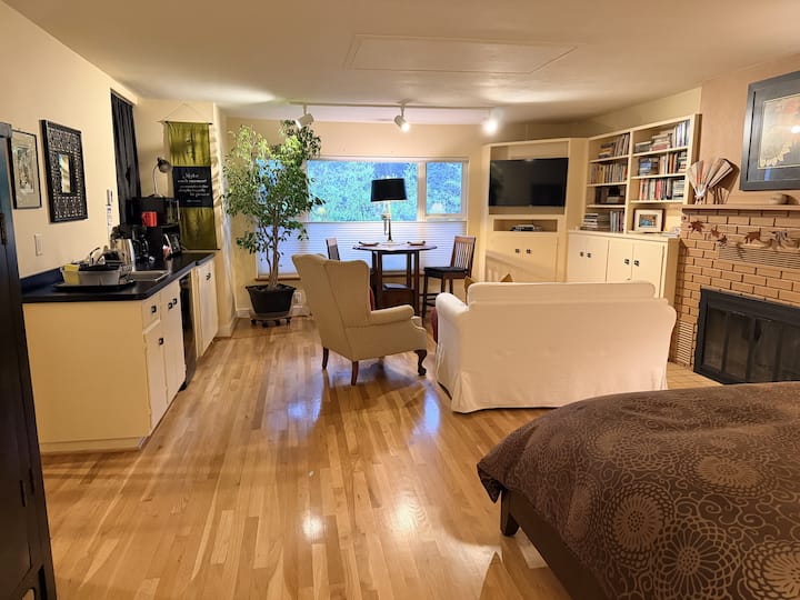 Private & Light - Walk To U Of O! - Eugene, OR