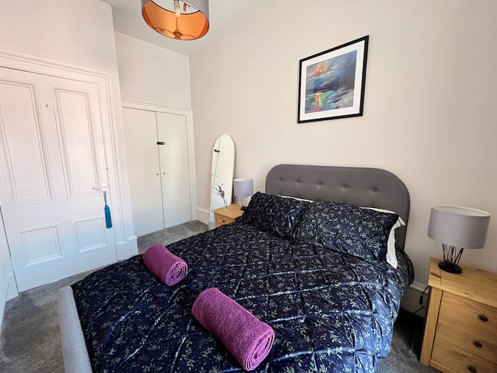 Jedburgh Town Centre Flat; 2 Bed, Sleeps 4 - Jedburgh