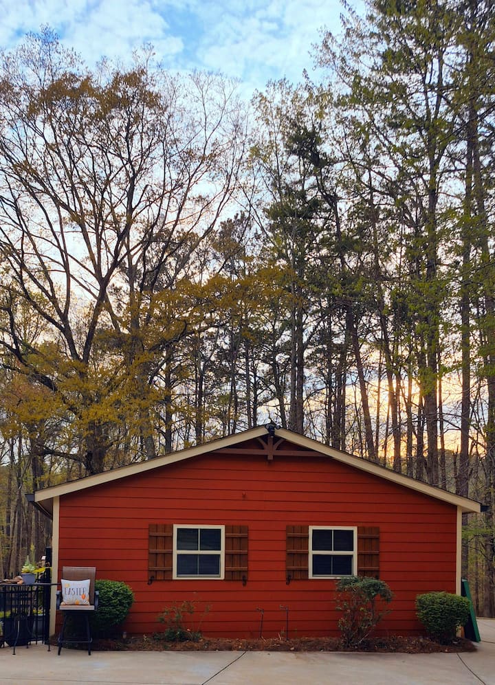 Lake Allatoona Dreams Cottage, The Perfect Escape! - Red Top Mountain State Park, Acworth