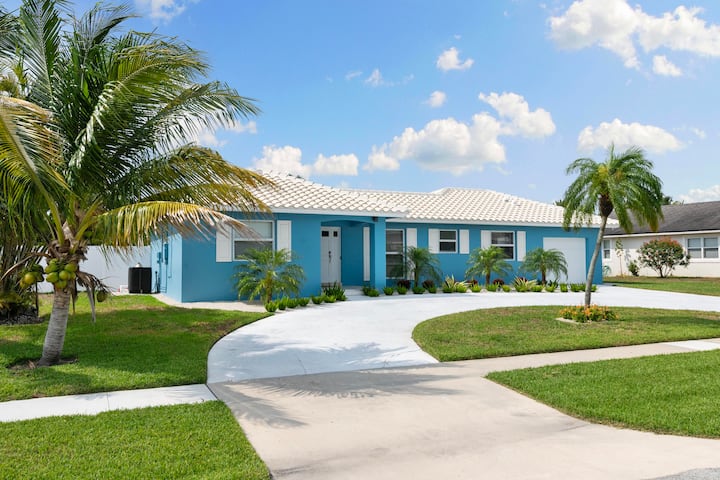 New Pool & Pet Friendly Home! - Marco Island, FL
