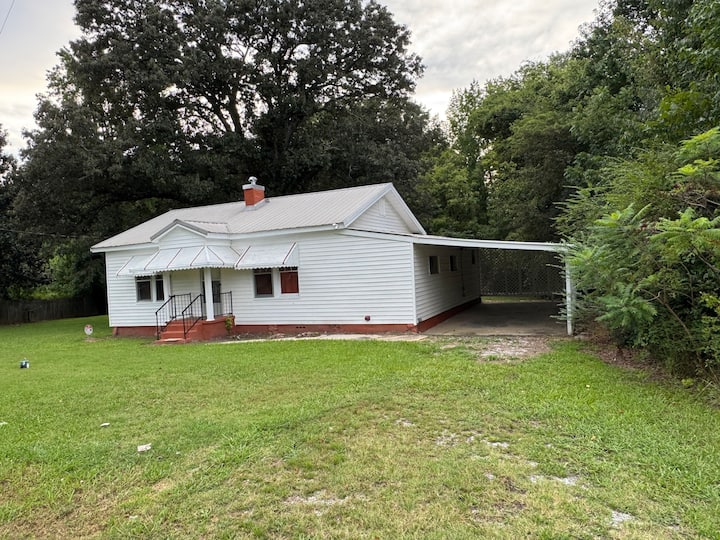 Comfortable & Cozy Country Home - Summerville, GA