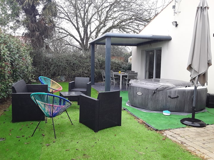 La Rose Trémière Maison Tout Confort Avec Spa - Charron