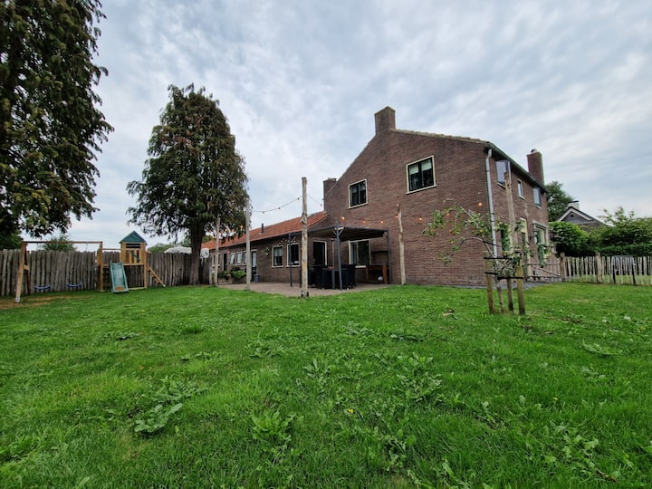 Cosy (Family) B&b-holidayhouse Max 5 Pers + Baby - Oisterwijk