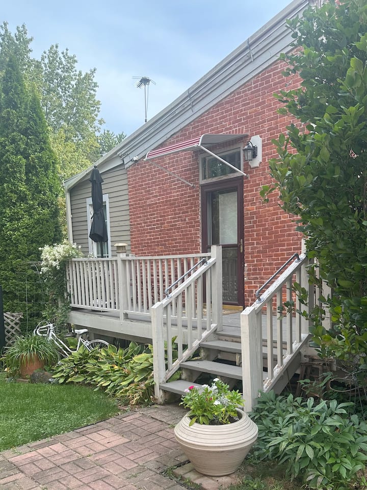 Historic Rocklyn Apts - Brick Ballad - Iowa City, IA