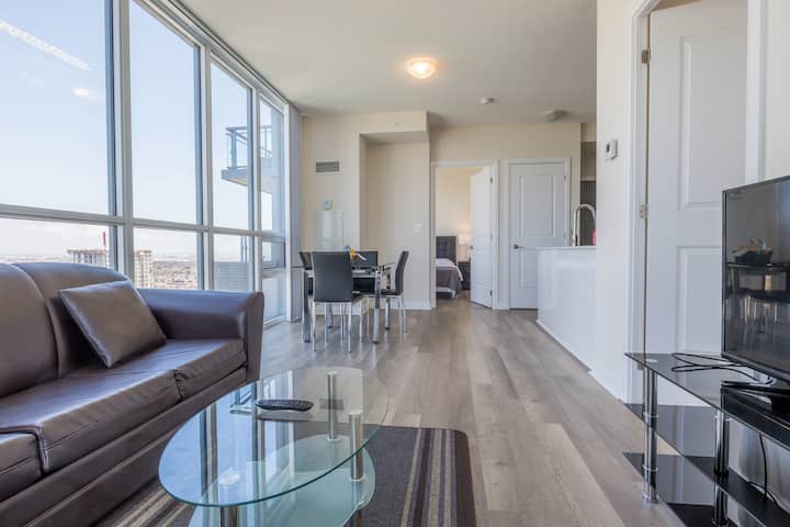 Professionally Managed Entire 2br Condo Sq1 A21 - Mississauga