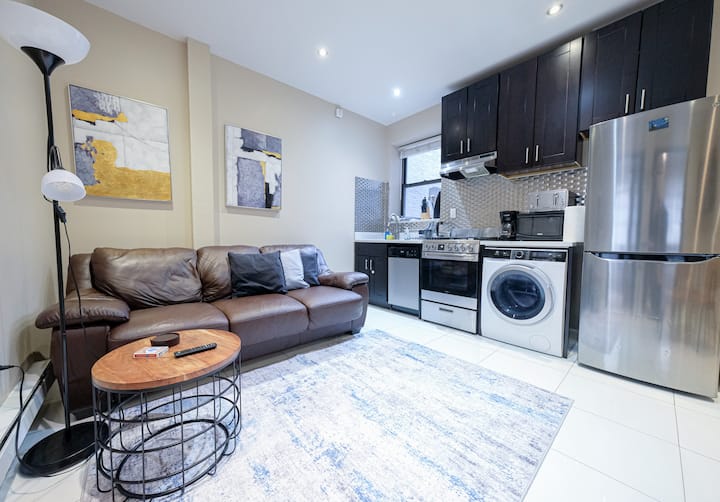 Renovated 2 Bedroom Apt On Central Park West - Edgewater, NJ