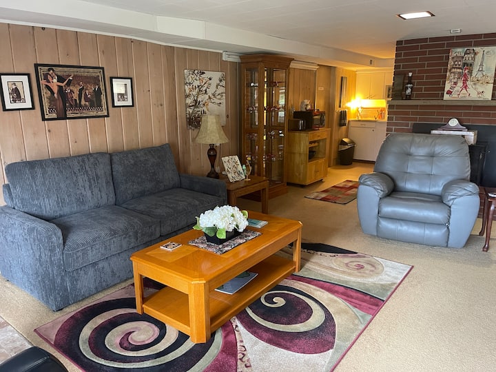 Olympic View Getaway - 8 Minutes To Seattle Ferry - Silverdale, WA