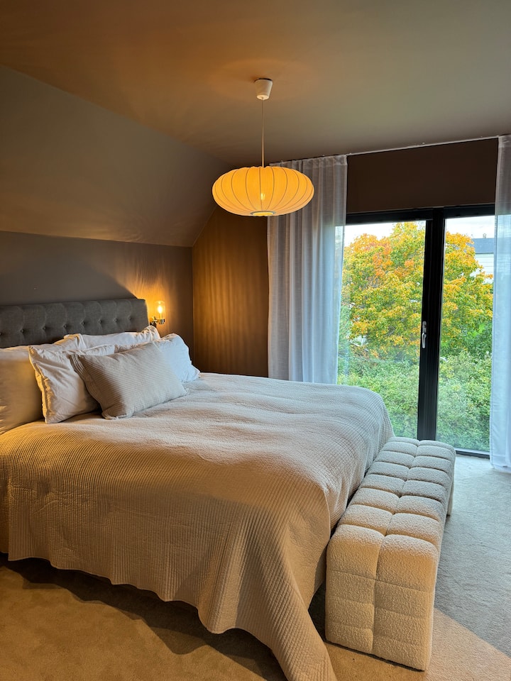 Romslig Hus Sentralt I Ski - Ski