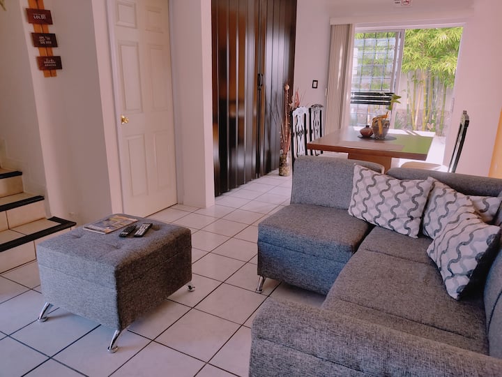 Acogedora Casa/cerca Uach Y Complejo Ind - Chihuahua