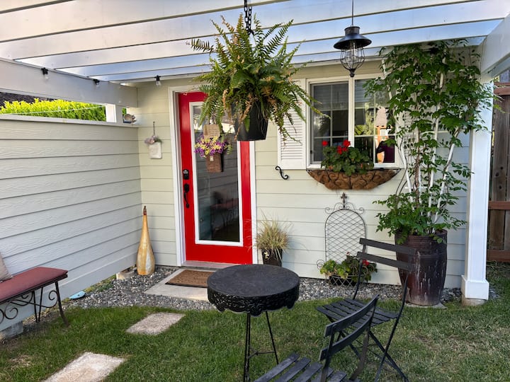True Tiny Home On The Olympic Peninsula - Port Angeles, WA